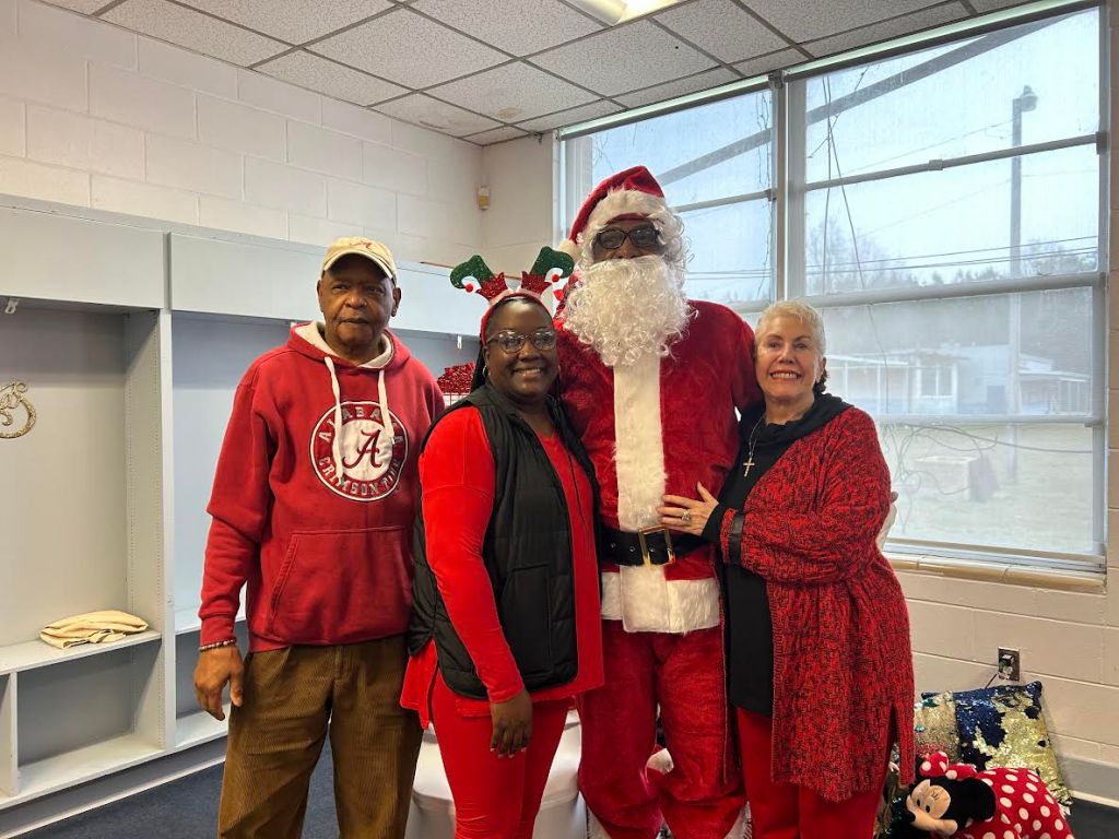 LEGENDS Bingo sponsor breakfast with Sheriff Santa – Greene County Democrat